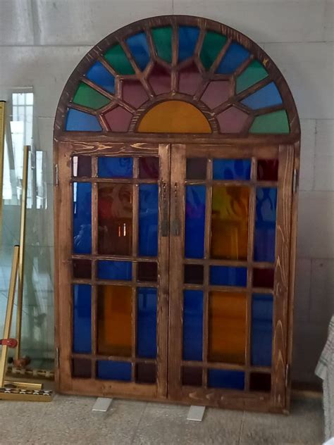 شیشه رنگی نگار جام 09132887344 تولیدکننده شیشه رنگی شهریار