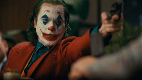 21 Joker Shoots Murray Scene Pictures