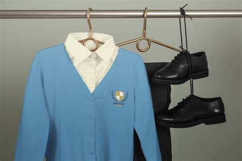 Diseño de maqueta de uniforme escolar para niños Archivo PSD Premium