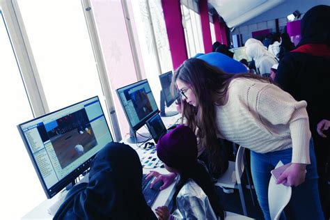 Cmu Q Showcasing Alice Middle East Software At Darb Al Saai The