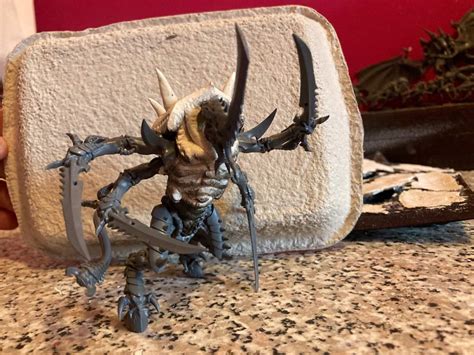~hive Tyrant And Swarmlord One Box~ Warhammer 40k Amino