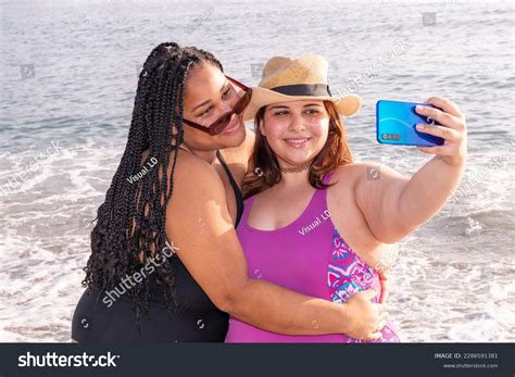 Chubby Girls At The Beach