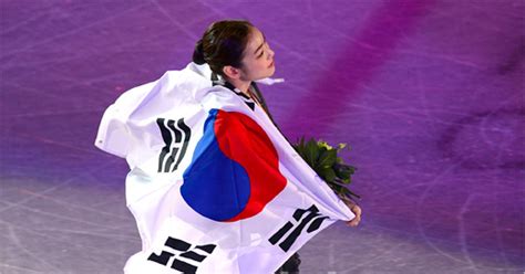 Md포토 김연아 태극기 휘날리는 피겨여왕