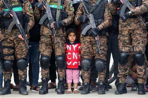 دختری که خبرگزاری العربیه دنبالش می گردد دختری که با انتشار این تصویر