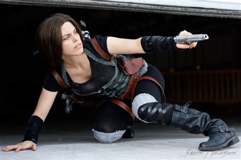 Resident Evil Afterlife Alice Cosplay