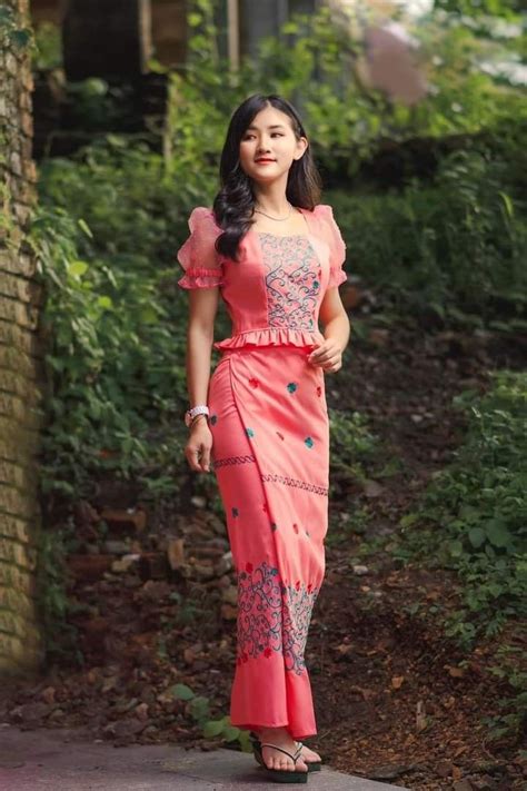 Pin On Blouse Designs India Beauty Women Maxi Dress Blouse Designs