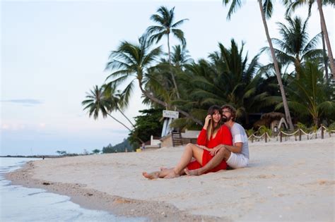 Images De Couple Plage Téléchargement Gratuit Sur Freepik