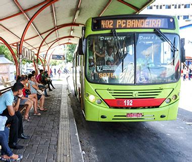 Suspeito de assaltos a ônibus ameaça policiais durante prisão