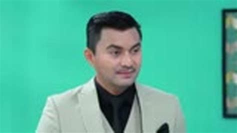 Love Story The Series Emily Semakin Mendesak Arman Untuk Tinggal