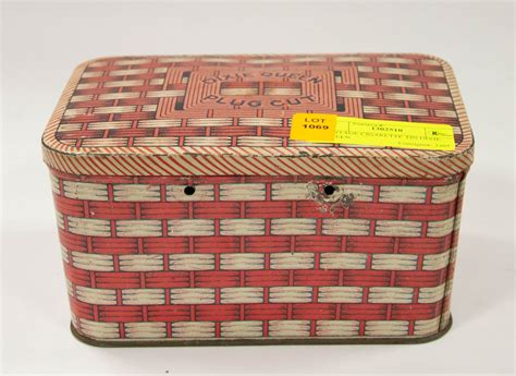 Vintage Cigarette Tin Dixie Queen