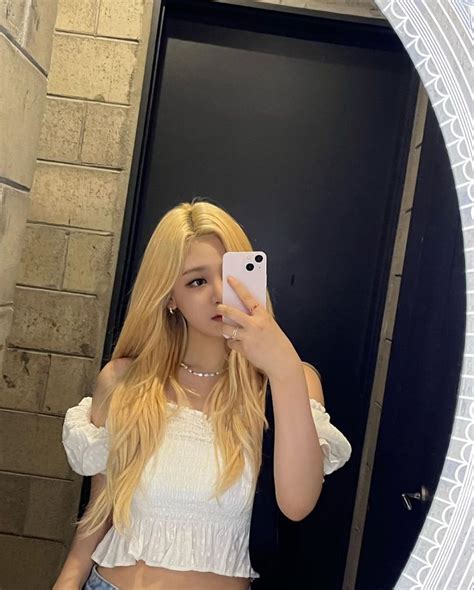 520 Aespa NINGNING Selfie Kpop Scenes Instagram Official