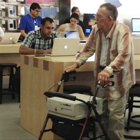 Can Anyone Help Me Identify The Computer The Gentleman Has On His Trolly Chair Please Scrolller