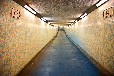 700张最精彩的“exit”图片 · 100免费下载 · Pexels素材图片