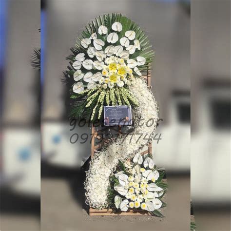 تاج گل تسلیت کد30011 گل سناتور