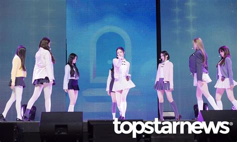 하츠투하츠 H2h ‘데뷔 무대 선보이는 하투하 The Chase 쇼케이스 [hd포토]