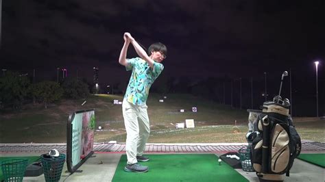 코킹 오른손으로 백스윙 작게 올리고 뒤에서 클럽먼저 던지듯 오른손날로 먼저 몸잡고 내리세요 Youtube