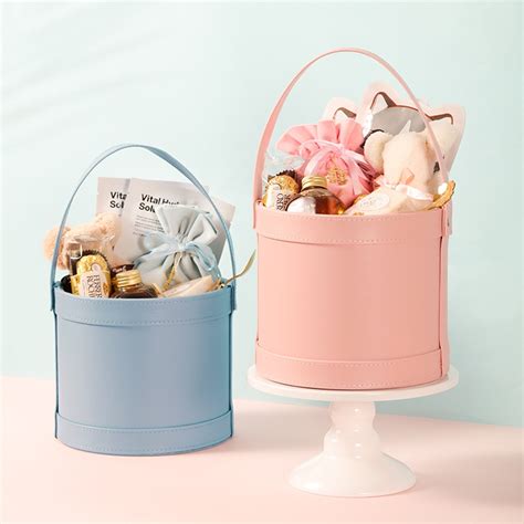 手提皮質抱抱桶 韓式抱抱桶 Diy永生花花盒 圓形插花桶伴手禮盒 鮮花禮物盒 韓式插花桶七夕玫瑰花束包裝手提圓筒花盒 蝦皮購物