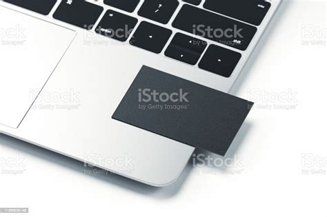 밝은 배경에 노트북에 검은 색 사실적인 현대 명함의 닫습니다 3d 렌더링 0명에 대한 스톡 사진 및 기타 이미지 0명 공란