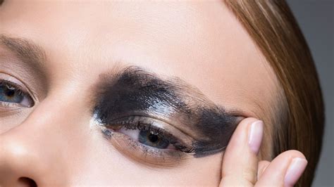 How To Remove Waterproof Mascara Without Damaging Lashes Dnyuz