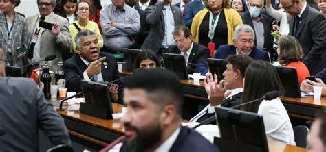 CPIs retomam trabalhos após recesso do Congresso Nacional Metro 1
