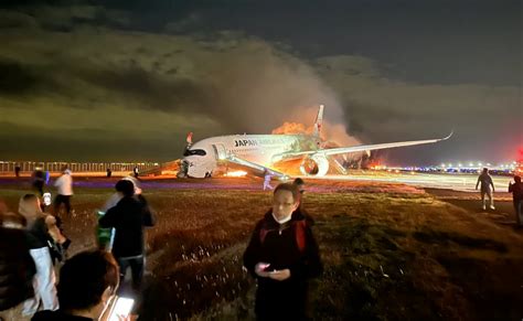 5 Fakta Pesawat Japan Airlines Yang Terbakar Di Bandara Haneda