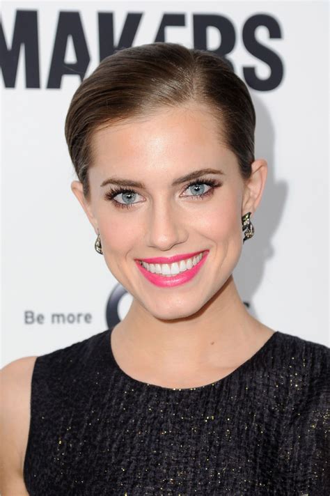 Girls Star Allison Williams On How She Keeps Her Skin Looking Great Staying Fresh On Long