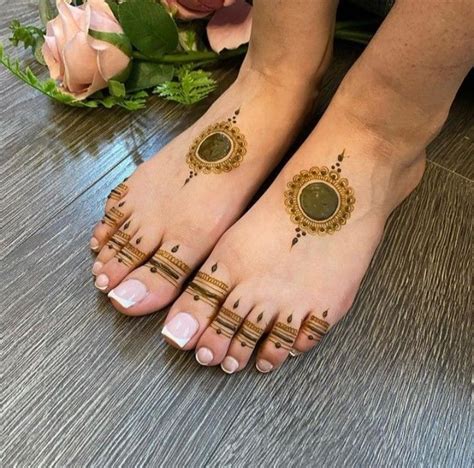 Pin Di Aqsairfan Su Elegant Henna Id Elegant Henna Collection