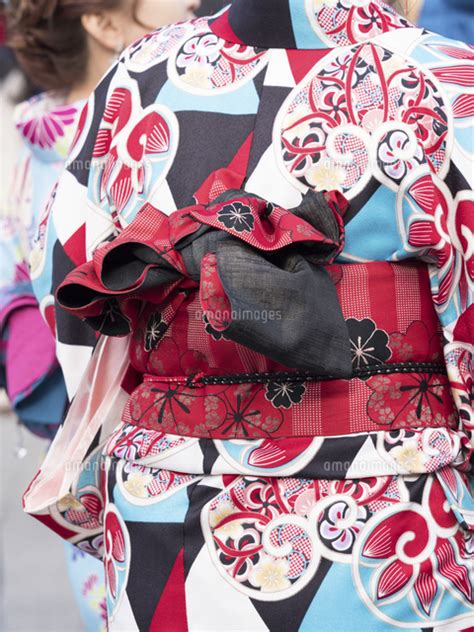 着物姿の女性の写真素材 Fyi08112535 ストックフォトの Qlean Market（キュリンマーケット）