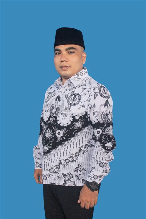 Heldi Putra Spd Sekolah Islam Andalusia Batam