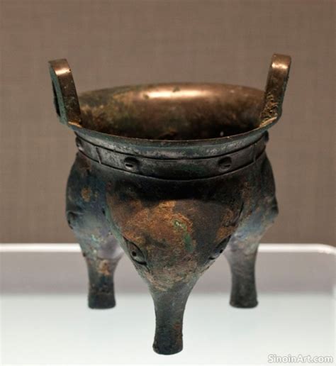 The Evolution Of Bronze Casting Techniques From Early Molds To Complex