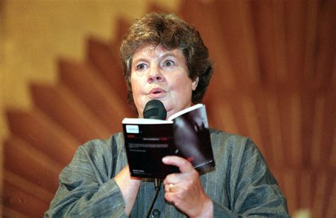 ‘possession Author A S Byatt Dies At 87