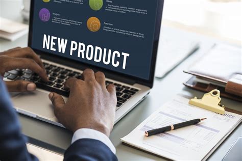 무료 이미지 혼자 사업 실업가 닫다 디지털 장치 기업가 소유 휴대용 퍼스널 컴퓨터 남자 매니저 성숙한 노트 사무실 하나 종이 계획 독주