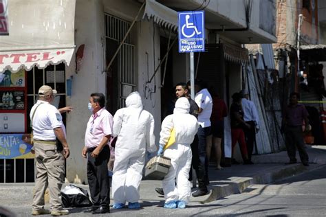 Matan A Dos Hombres Y Hieren A Una Mujer En Diferentes Ataques A