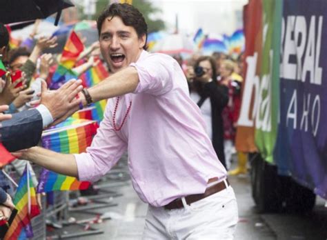 Justin Trudeau Marches In Pride Parade Makes History Aussie Gossip