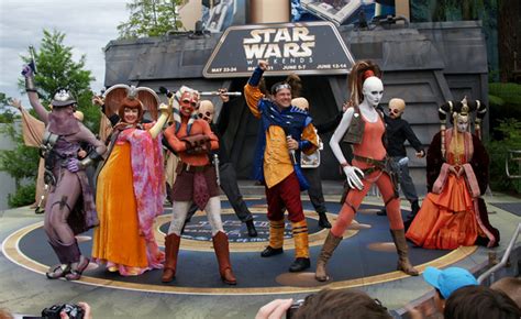Hilarious Dance Off With The Star Wars Stars 2009 At Disneys Star Wars