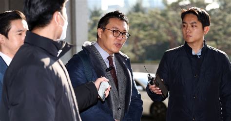 尹 명예훼손 허재현 8시간 조사 진술 거부檢 추가소환 검토