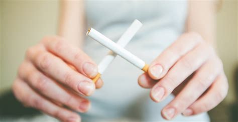 Los daños que provoca el cigarrillo en dientes y encías