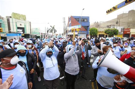 Trabajadores De Limpieza Realizan Protestas En El Callao Tras Despidos