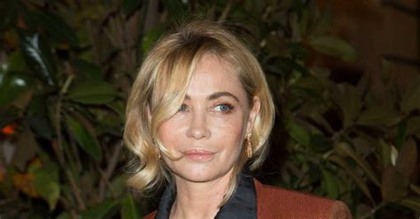Emmanuelle Béart Se Confie Sur Son Statut De Sex Symbol Dans Les Années