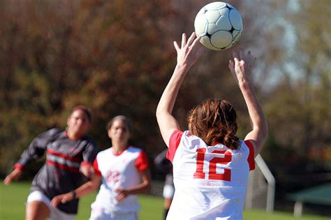 Austin Peay Lady Govs Soccer Secure First Round Bye With 2 1 Victory