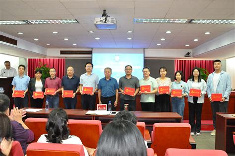 我院和中心及相关负责人荣获2023年学校实验室安全工作先进单位和先进实验室及先进个人