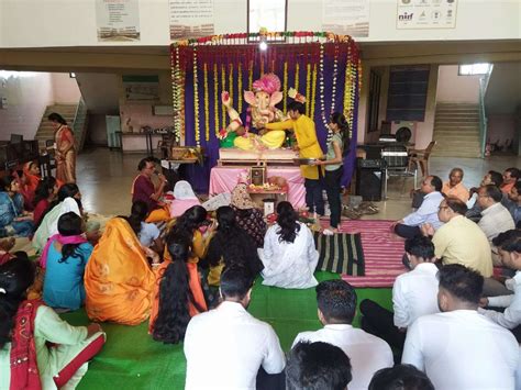 श्री रावतपुरा सरकार इंस्टीट्यूट कुम्हारी में छात्रों ने किया बप्पा का