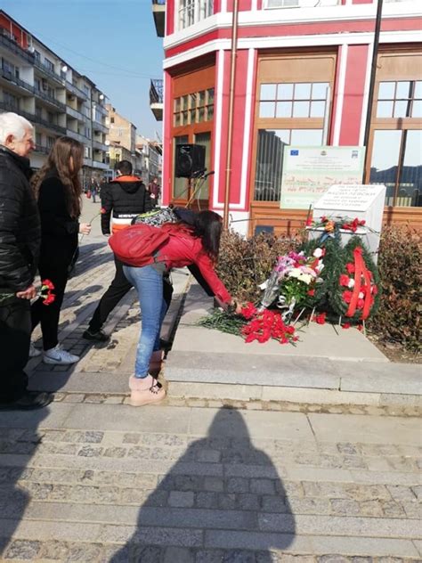 Лом се поклони пред Апостола на свободата