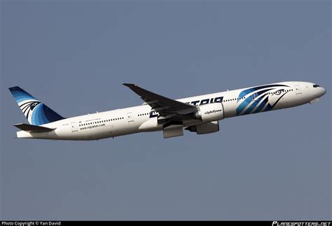 SU GDO EgyptAir Boeing 777 36NER Photo By Yan David ID 373244