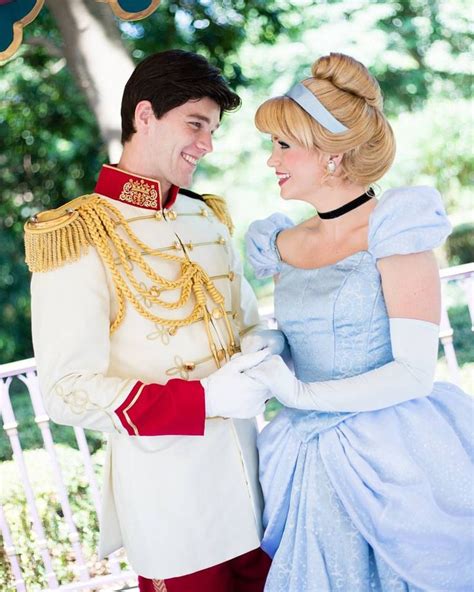 44 Disney Couple Costumes For Halloween 2021 Disney Couple Costumes