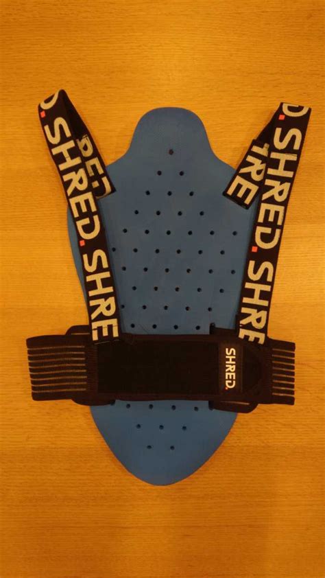 Yahoo オークション 2022 SHRED NOSHOCK BACK PROTECTOR NAKED シュ