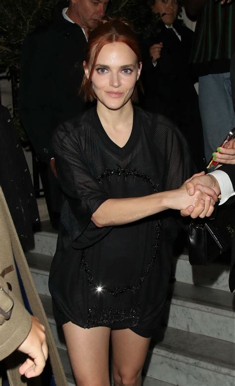 Madeline Brewer Burberry Aftershow Party In London 09262022 • Celebmafia