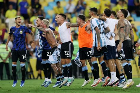 Lautaro Martínez mostró sus ganas y ya son siete los campeones del mundo que se postularon a los