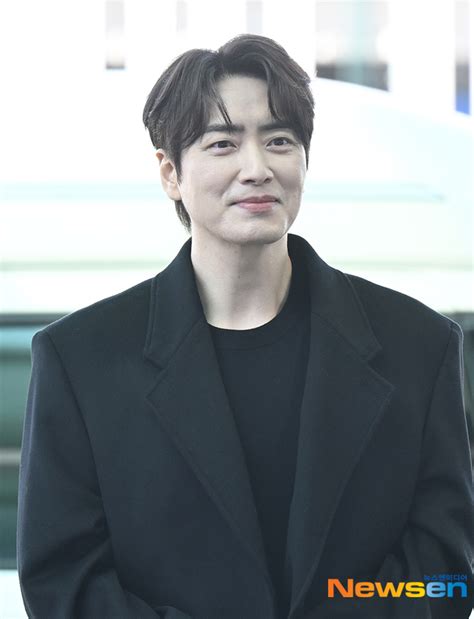 이준혁 완벽한 미소 포토엔hd