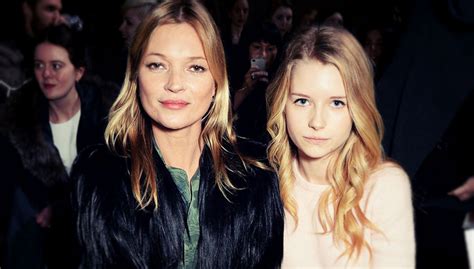 La Hermana De Kate Moss Imagen De La Campaña Calvin Klein Jeans